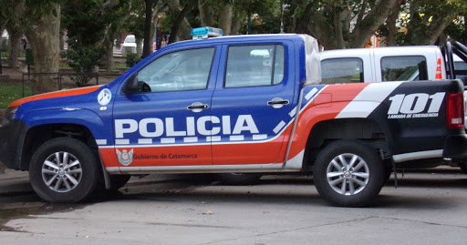 Catamarca: dos motos chocaron contra un auto estacionado y una ...