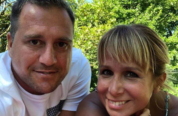 Su esposa le encontró una tanga en el auto, su marido le juró que era ...