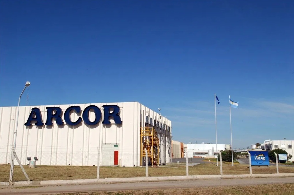 Arcor busca empleados para distintas áreas: cómo postularse y cobrar ...