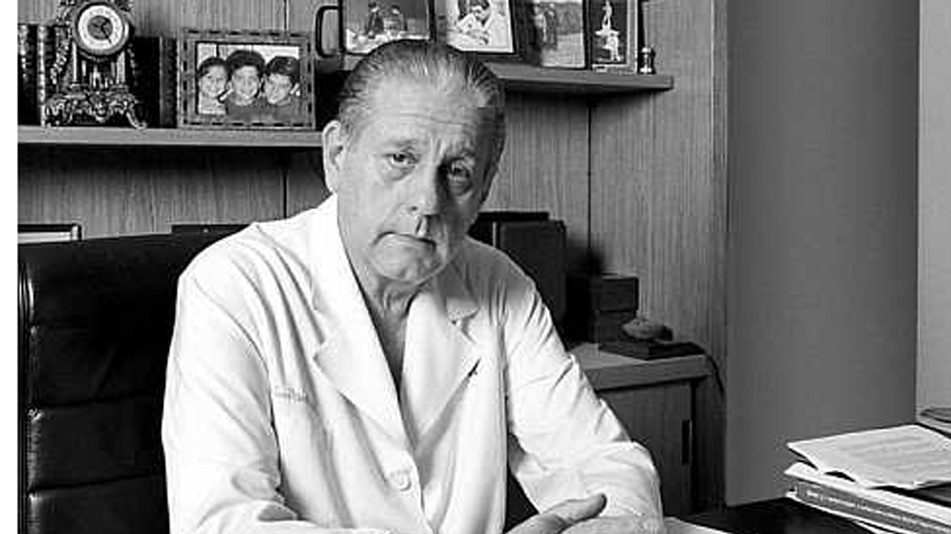 Se cumplen 22 años de la muerte de Favaloro: Los amores y las grandes ...