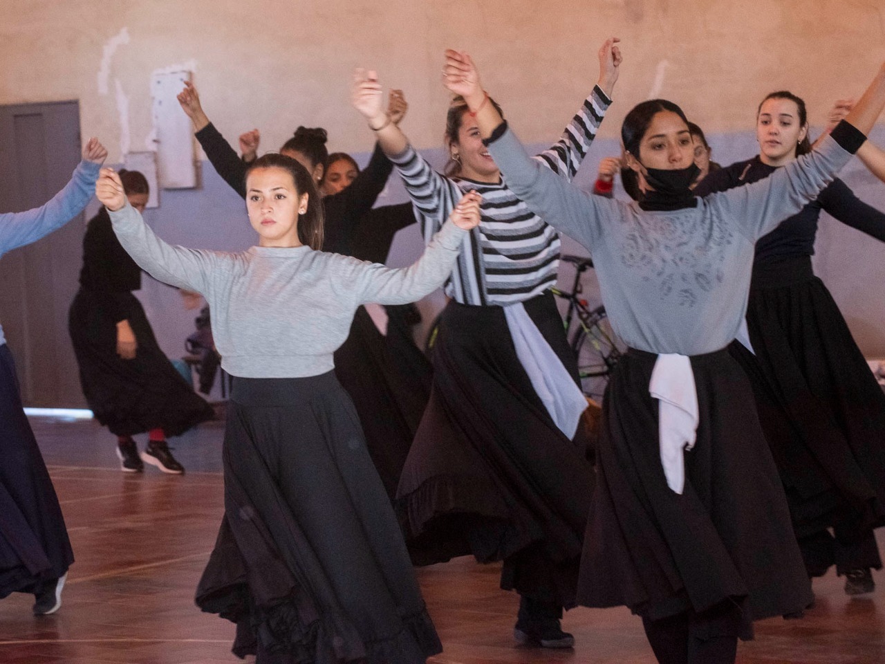 Preparativos: el ballet oficial del Poncho avanza con los ensayos - La ...