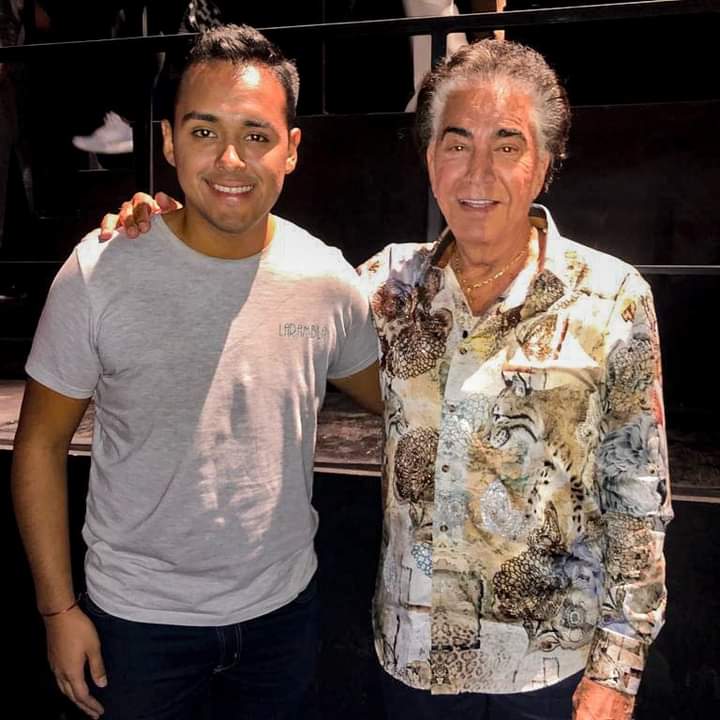 Nicolás Reyna fue invitado por el Puma Rodríguez a cantar en su show en ...