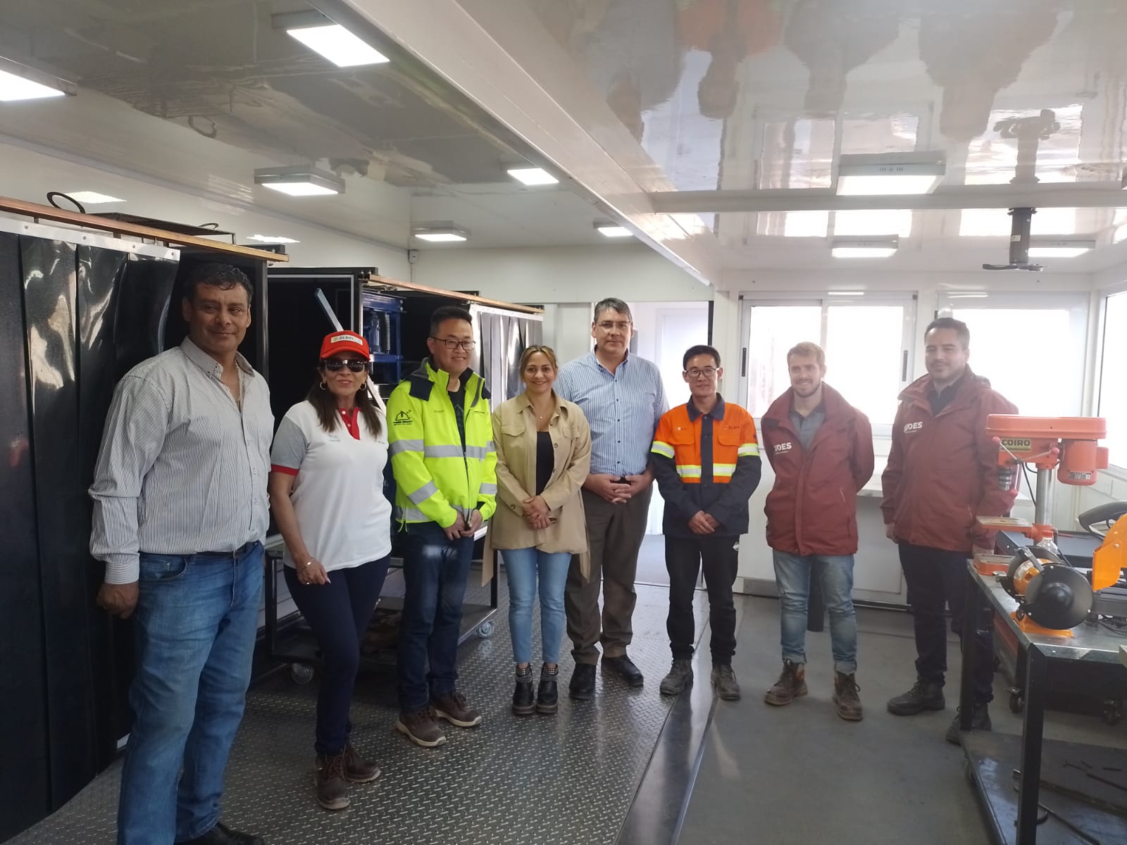 Educación avanza en un convenio de cooperación con la minera Zi Jin ...