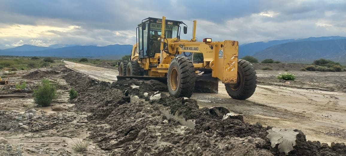 Vialidad trabaja en la limpieza de badenes y piden tener precaución ...