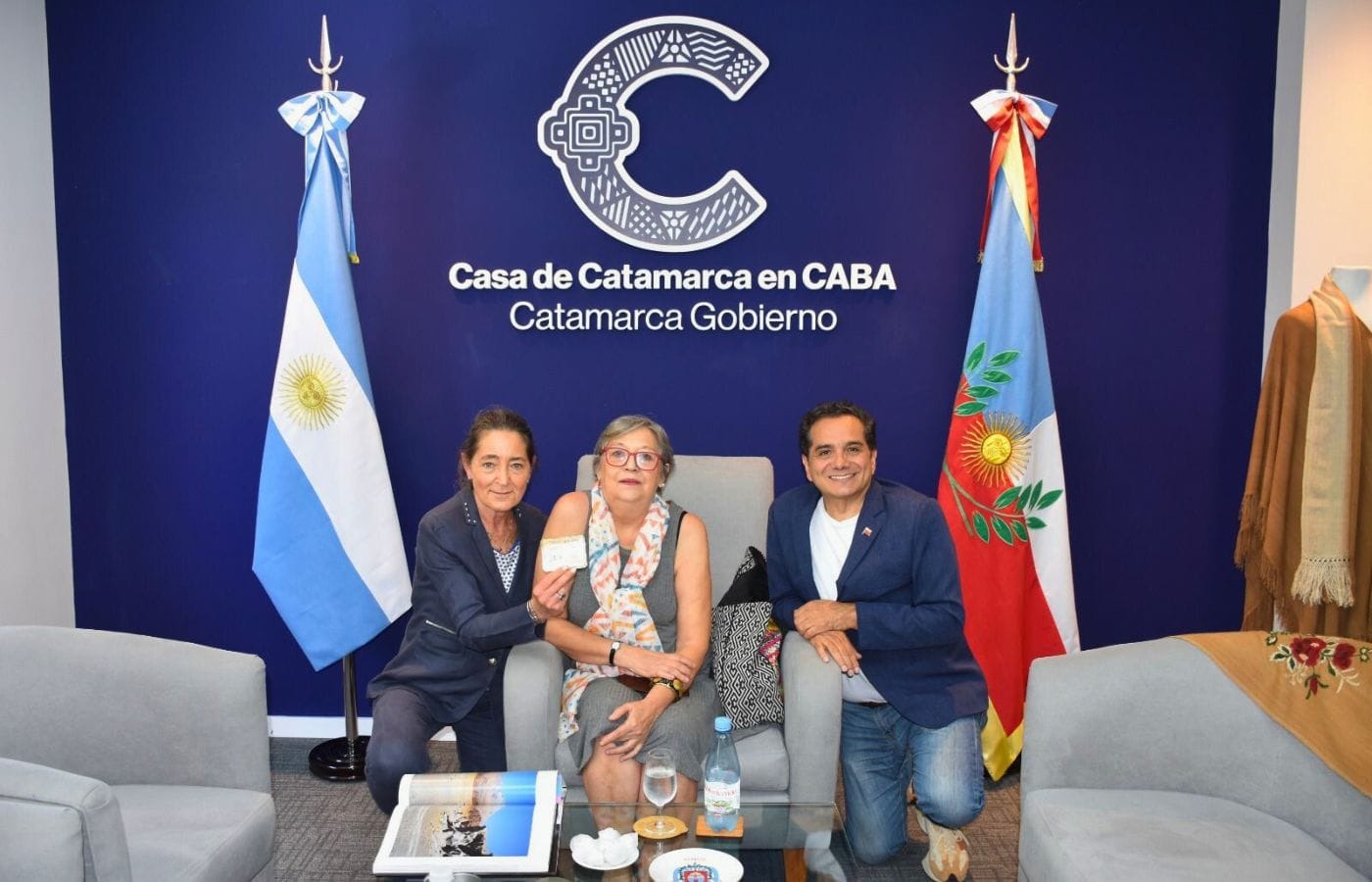 Destacada escritora y actriz visitó Casa de Catamarca en CABA - La ...