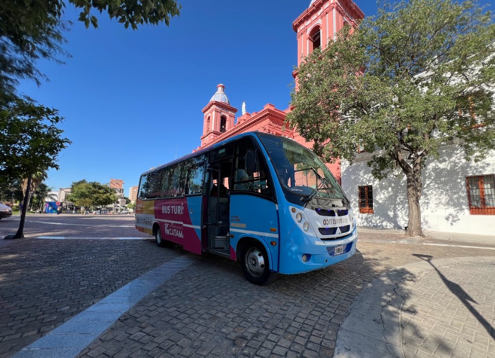 Continúan los paseos para recorrer la ciudad en bus turístico - La ...