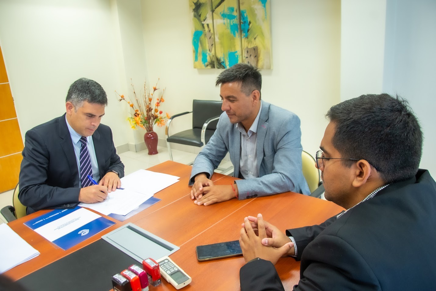 El Gobierno firmó un convenio para la promoción de cooperativas y ...